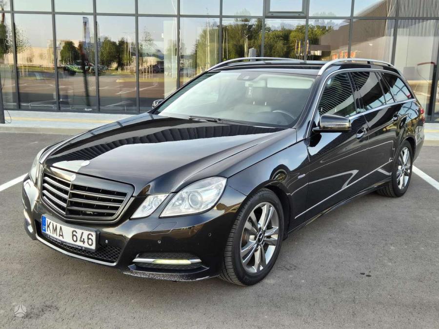 Melns Mercedes-Benz E 220 2012 Kauņa, ar dzinēja tilpumu 2.14 L un nobraukumu 292 tūkst. km par 5400 €, foto 1 vietnē AUTOMOTO.COM.LV