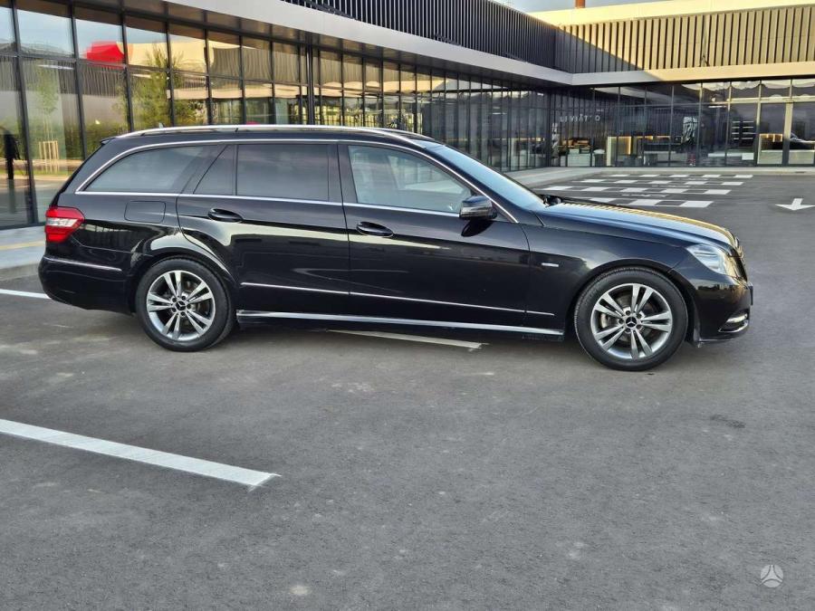 Melns Mercedes-Benz E 220 2012 Kauņa, ar dzinēja tilpumu 2.14 L un nobraukumu 292 tūkst. km par 5400 €, foto 4 vietnē AUTOMOTO.COM.LV
