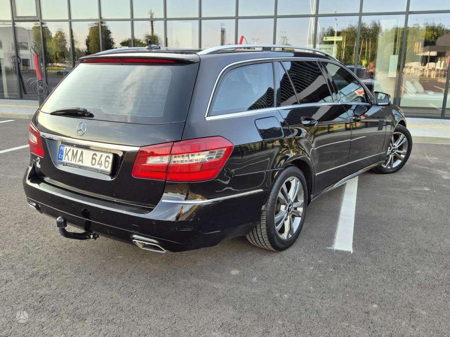 Melns Mercedes-Benz E 220 2012 Kauņa, ar dzinēja tilpumu 2.14 L un nobraukumu 292 tūkst. km par 5400 €, foto 7 vietnē AUTOMOTO.COM.LV
