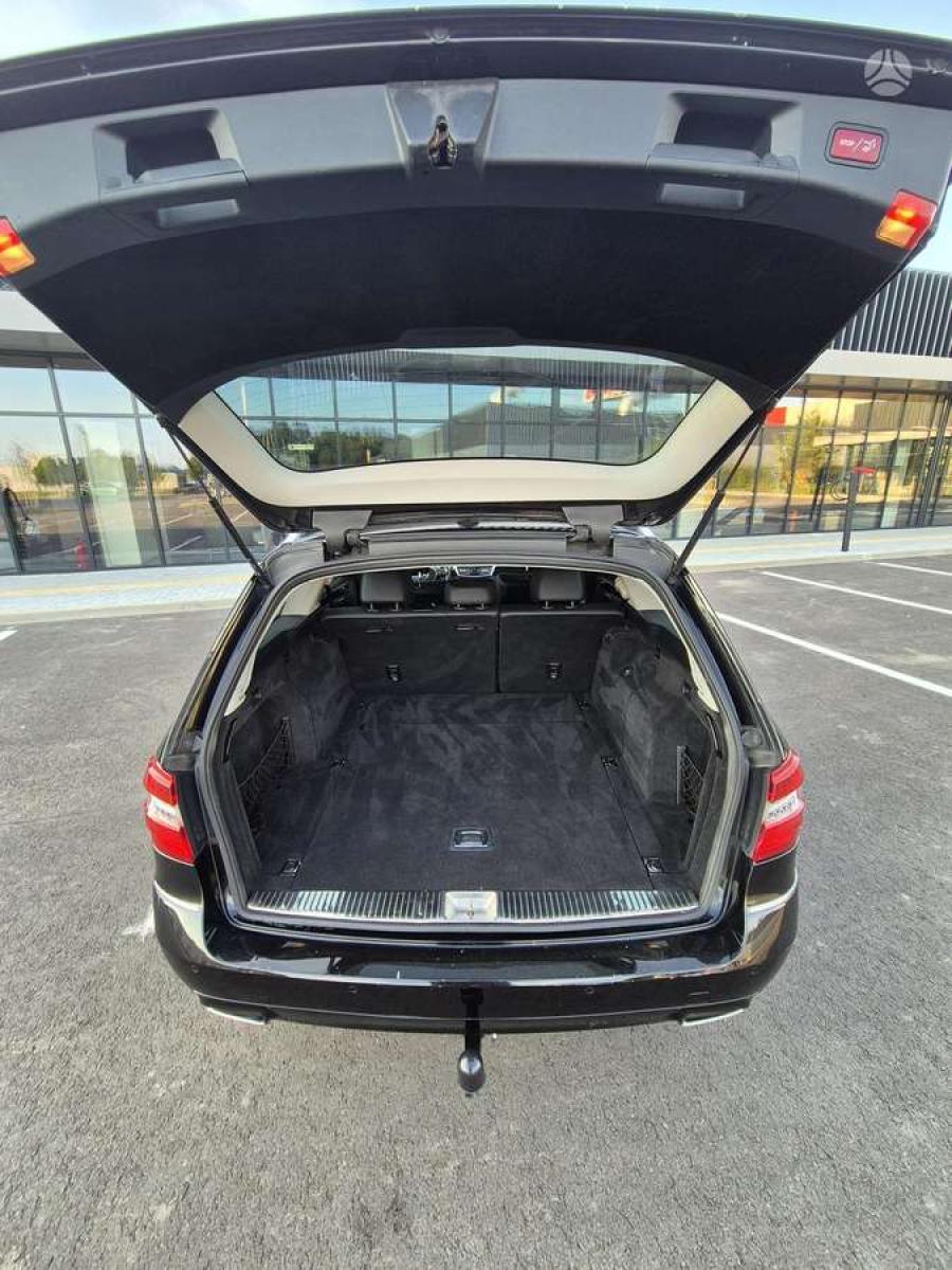 Melns Mercedes-Benz E 220 2012 Kauņa, ar dzinēja tilpumu 2.14 L un nobraukumu 292 tūkst. km par 5400 €, foto 9 vietnē AUTOMOTO.COM.LV