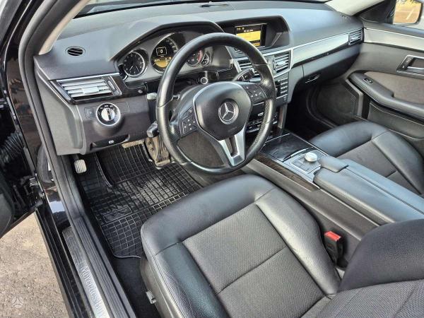 Melns Mercedes-Benz E 220 2012 Kauņa, ar dzinēja tilpumu 2.14 L un nobraukumu 292 tūkst. km par 5400 €, foto 10 vietnē AUTOMOTO.COM.LV