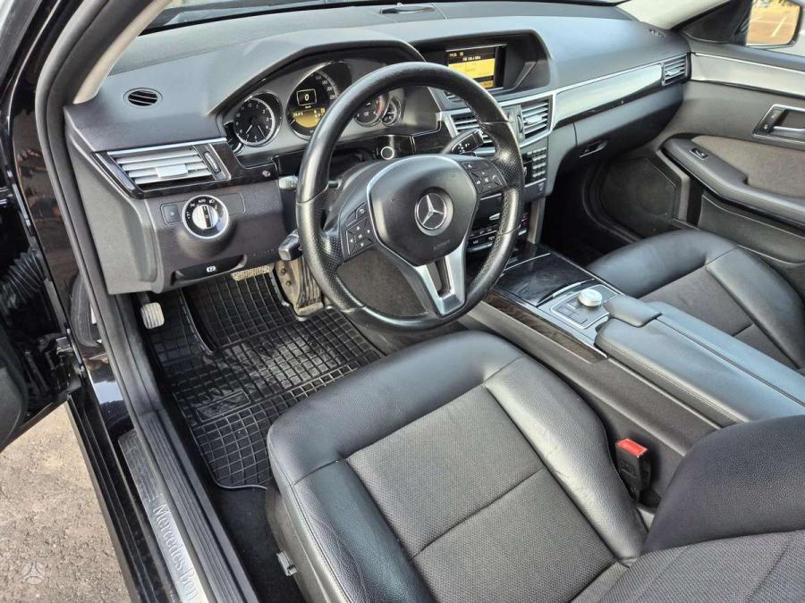Melns Mercedes-Benz E 220 2012 Kauņa, ar dzinēja tilpumu 2.14 L un nobraukumu 292 tūkst. km par 5400 €, foto 11 vietnē AUTOMOTO.COM.LV