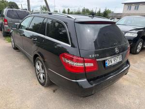 Черный Мерседес E 220 2012 в Каунас, объемом двигателя 2.14 л и пробегом 500 тыс. км за 2900 €, фото 7 на AUTOMOTO.COM.LV