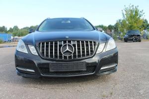 Melns Mercedes-Benz E 220 2012 Prienai, ar dzinēja tilpumu 2.14 L un nobraukumu 300 tūkst. km par 2500 €, foto 3 vietnē AUTOMOTO.COM.LV