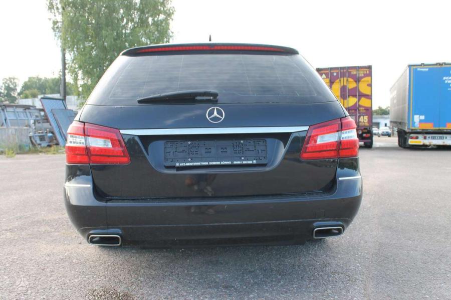 Melns Mercedes-Benz E 220 2012 Prienai, ar dzinēja tilpumu 2.14 L un nobraukumu 300 tūkst. km par 2500 €, foto 7 vietnē AUTOMOTO.COM.LV