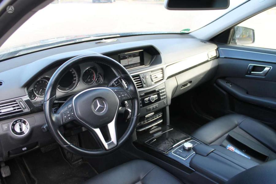 Melns Mercedes-Benz E 220 2012 Prienai, ar dzinēja tilpumu 2.14 L un nobraukumu 300 tūkst. km par 2500 €, foto 8 vietnē AUTOMOTO.COM.LV