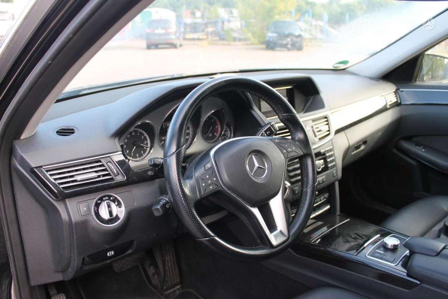Melns Mercedes-Benz E 220 2012 Prienai, ar dzinēja tilpumu 2.14 L un nobraukumu 300 tūkst. km par 2500 €, foto 10 vietnē AUTOMOTO.COM.LV