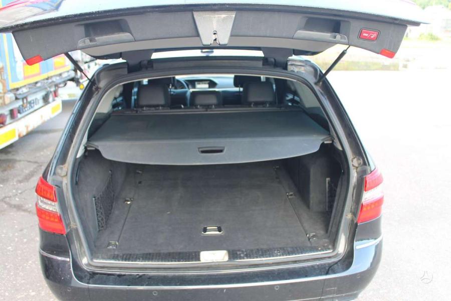 Melns Mercedes-Benz E 220 2012 Prienai, ar dzinēja tilpumu 2.14 L un nobraukumu 300 tūkst. km par 2500 €, foto 15 vietnē AUTOMOTO.COM.LV