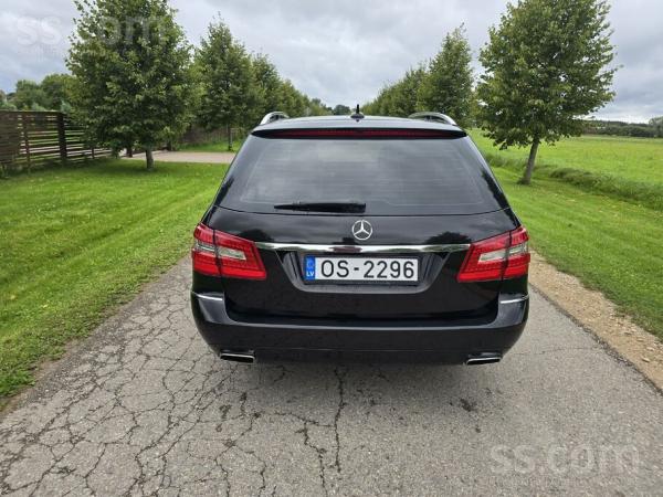 Black Mercedes-Benz E 220 2012 in Riga, with an engine capacity of 2.20 L and mileage of 387 thousand km for 6499 €, photo 7 on AUTOMOTO.COM.LV