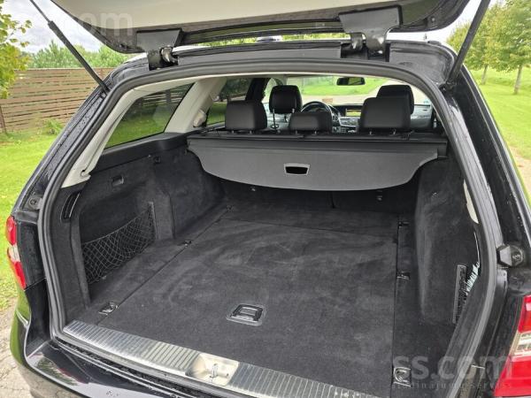 Black Mercedes-Benz E 220 2012 in Riga, with an engine capacity of 2.20 L and mileage of 387 thousand km for 6499 €, photo 10 on AUTOMOTO.COM.LV