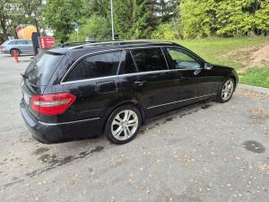 Черный Мерседес E 220 2012 в Вильнюс, объемом двигателя 2.20 л и пробегом 354 тыс. км за 6050 €, фото 5 на AUTOMOTO.COM.LV