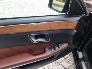 Melns Mercedes-Benz E 220 2013 Rīga, ar dzinēja tilpumu 2.20 L un nobraukumu 349 tūkst. km par 9290 €, foto 17 vietnē AUTOMOTO.COM.LV