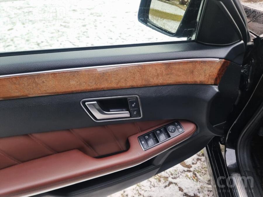 Melns Mercedes-Benz E 220 2013 Rīga, ar dzinēja tilpumu 2.20 L un nobraukumu 349 tūkst. km par 9290 €, foto 17 vietnē AUTOMOTO.COM.LV