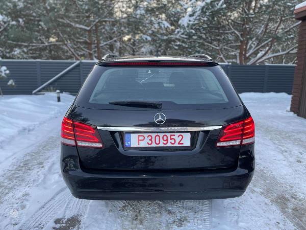 Melns Mercedes-Benz E 220 2013 Druskininkai, ar dzinēja tilpumu 2.10 L un nobraukumu 212 tūkst. km par 7990 €, foto 5 vietnē AUTOMOTO.COM.LV