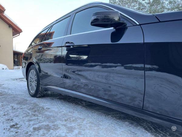 Melns Mercedes-Benz E 220 2013 Druskininkai, ar dzinēja tilpumu 2.10 L un nobraukumu 212 tūkst. km par 7990 €, foto 8 vietnē AUTOMOTO.COM.LV