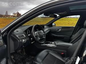 Black Mercedes-Benz E 220 2013 in Riga, with an engine capacity of 2.20 L and mileage of 314 thousand km for 7990 €, photo 4 on AUTOMOTO.COM.LV