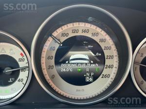 Melns Mercedes-Benz E 220 2013 Rīga, ar dzinēja tilpumu 2.20 L un nobraukumu 385 tūkst. km par 7200 €, foto 13 vietnē AUTOMOTO.COM.LV