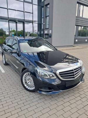 Черный Мерседес E 220 2013 в Каунас, объемом двигателя 2.20 л и пробегом 303 тыс. км за 7150 €, фото 3 на AUTOMOTO.COM.LV