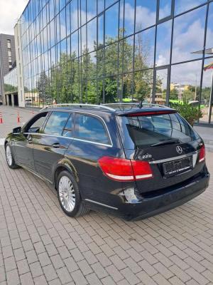 Черный Мерседес E 220 2013 в Каунас, объемом двигателя 2.20 л и пробегом 303 тыс. км за 7150 €, фото 17 на AUTOMOTO.COM.LV