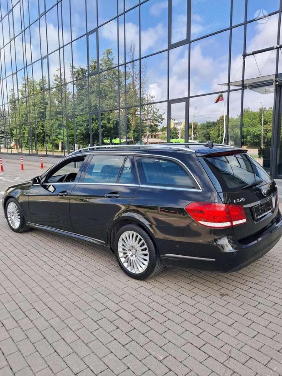 Черный Мерседес E 220 2013 в Каунас, объемом двигателя 2.20 л и пробегом 303 тыс. км за 7150 €, фото 19 на AUTOMOTO.COM.LV