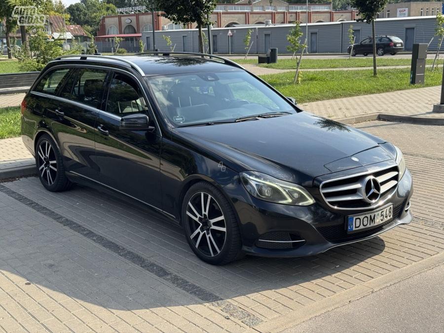 Черный Мерседес E 220 2013 в Укмерге, объемом двигателя 2.10 л и пробегом 490 тыс. км за 6900 €, фото 8 на AUTOMOTO.COM.LV