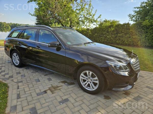 Black Mercedes-Benz E 220 2014 in Ogre, with an engine capacity of 2.20 L and mileage of 311 thousand km for 8150 €, photo 1 on AUTOMOTO.COM.LV