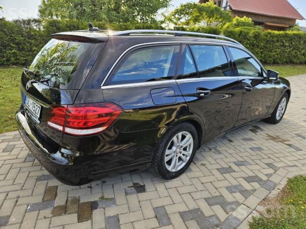 Black Mercedes-Benz E 220 2014 in Ogre, with an engine capacity of 2.20 L and mileage of 311 thousand km for 8150 €, photo 6 on AUTOMOTO.COM.LV