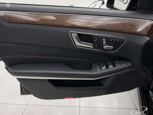 Melns Mercedes-Benz E 220 2014 Viļņa, ar dzinēja tilpumu 2.14 L un nobraukumu 208 tūkst. km par 9900 €, foto 24 vietnē AUTOMOTO.COM.LV
