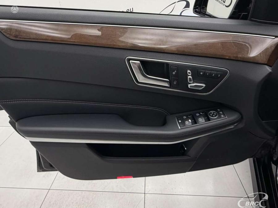 Melns Mercedes-Benz E 220 2014 Viļņa, ar dzinēja tilpumu 2.14 L un nobraukumu 208 tūkst. km par 9900 €, foto 24 vietnē AUTOMOTO.COM.LV