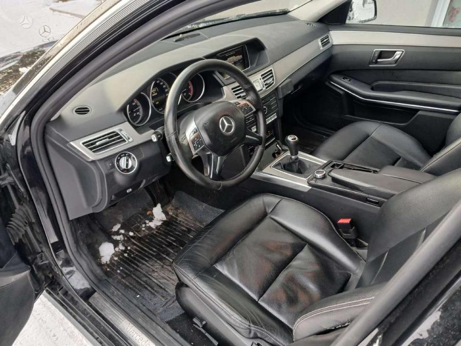 Melns Mercedes-Benz E 220 2015 Tauragė, ar dzinēja tilpumu 2.20 L un nobraukumu 350 tūkst. km par 6100 €, foto 10 vietnē AUTOMOTO.COM.LV