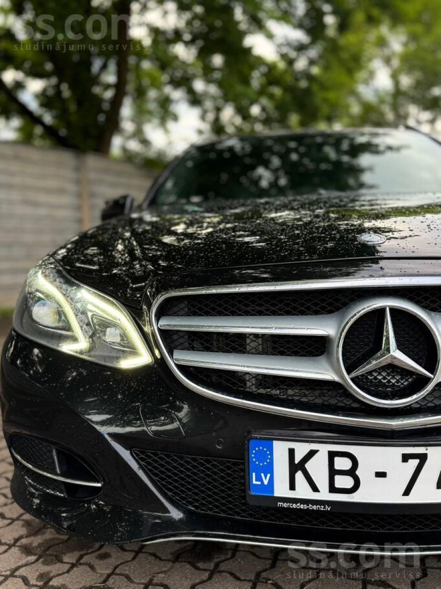 Black Mercedes-Benz E 220 2015 in Riga, with an engine capacity of 2.20 L and mileage of 0 thousand km for 7450 €, photo 1 on AUTOMOTO.COM.LV
