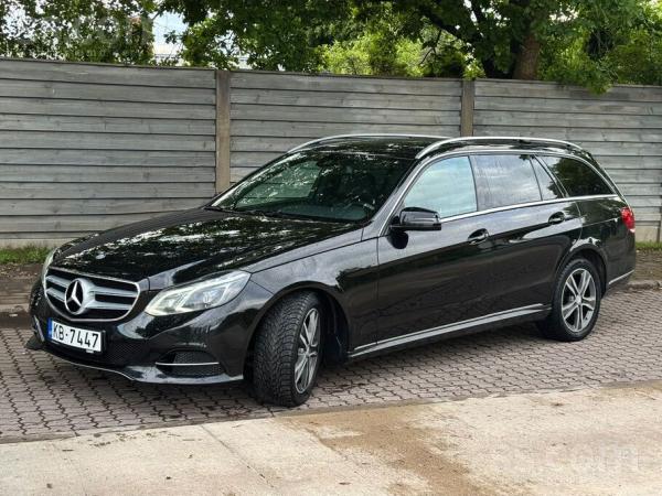 Black Mercedes-Benz E 220 2015 in Riga, with an engine capacity of 2.20 L and mileage of 0 thousand km for 7450 €, photo 3 on AUTOMOTO.COM.LV