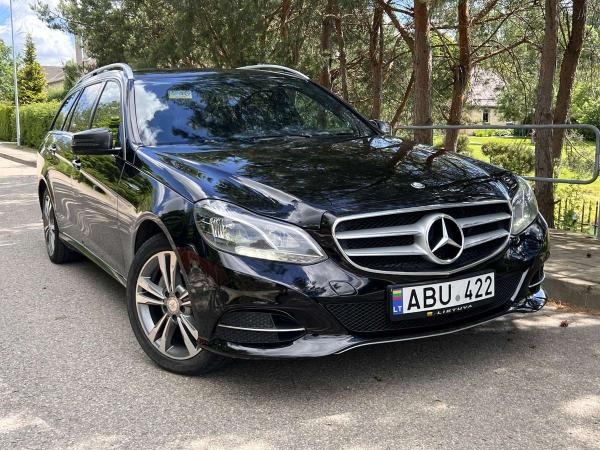 Черный Мерседес E 220 2015 в Ширвинтос, объемом двигателя 2.14 л и пробегом 326 тыс. км за 7990 €, фото 2 на AUTOMOTO.COM.LV