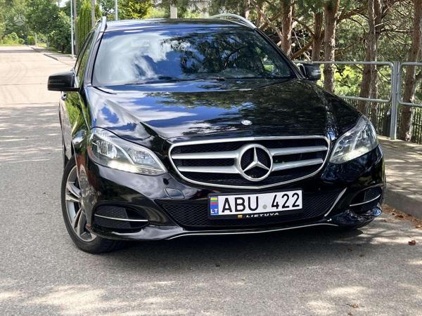 Черный Мерседес E 220 2015 в Ширвинтос, объемом двигателя 2.14 л и пробегом 326 тыс. км за 7990 €, фото 4 на AUTOMOTO.COM.LV