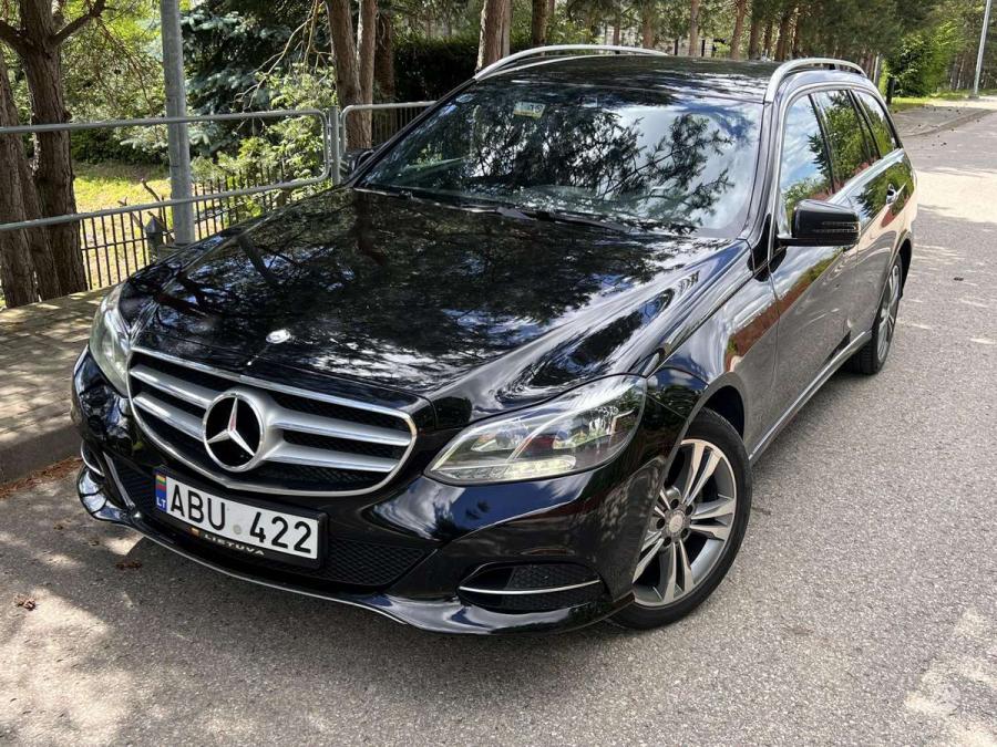 Черный Мерседес E 220 2015 в Ширвинтос, объемом двигателя 2.14 л и пробегом 326 тыс. км за 7990 €, фото 7 на AUTOMOTO.COM.LV