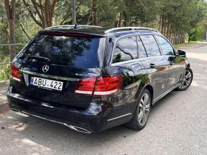 Черный Мерседес E 220 2015 в Ширвинтос, объемом двигателя 2.14 л и пробегом 326 тыс. км за 7990 €, фото 14 на AUTOMOTO.COM.LV