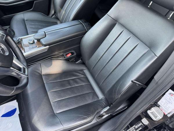 Black Mercedes-Benz E 220 2015 in Kaunas, with an engine capacity of 2.14 L and mileage of 410 thousand km for 7999 €, photo 10 on AUTOMOTO.COM.LV