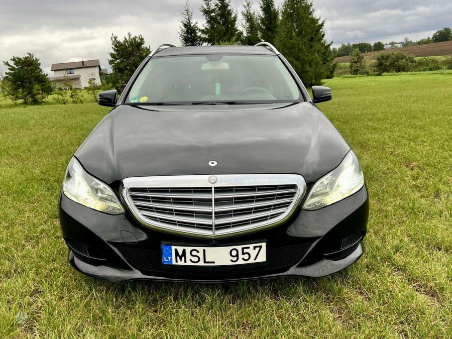 Melns Mercedes-Benz E 220 2015 Šauļi, ar dzinēja tilpumu 2.14 L un nobraukumu 229 tūkst. km par 7900 €, foto 1 vietnē AUTOMOTO.COM.LV
