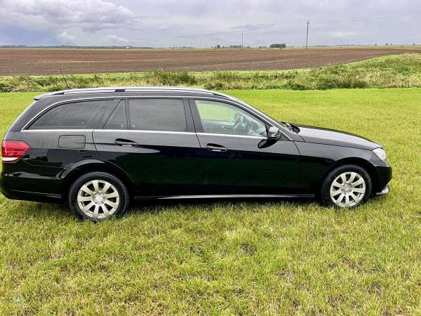 Melns Mercedes-Benz E 220 2015 Šauļi, ar dzinēja tilpumu 2.14 L un nobraukumu 229 tūkst. km par 7900 €, foto 3 vietnē AUTOMOTO.COM.LV