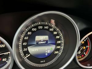 Melns Mercedes-Benz E 220 2015 Šauļi, ar dzinēja tilpumu 2.14 L un nobraukumu 229 tūkst. km par 7900 €, foto 14 vietnē AUTOMOTO.COM.LV