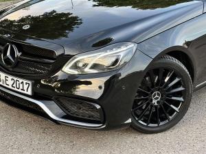 Black Mercedes-Benz E 220 2015 in Jonava, with an engine capacity of 2.20 L and mileage of 299 thousand km for 9850 €, photo 4 on AUTOMOTO.COM.LV