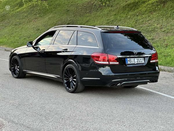 Black Mercedes-Benz E 220 2015 in Jonava, with an engine capacity of 2.20 L and mileage of 299 thousand km for 9850 €, photo 10 on AUTOMOTO.COM.LV