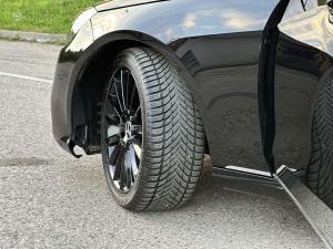 Black Mercedes-Benz E 220 2015 in Jonava, with an engine capacity of 2.20 L and mileage of 299 thousand km for 9850 €, photo 25 on AUTOMOTO.COM.LV