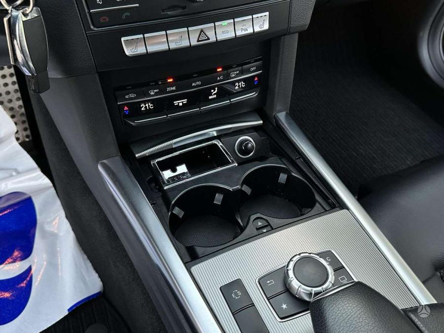 Black Mercedes-Benz E 220 2015 in Jonava, with an engine capacity of 2.20 L and mileage of 299 thousand km for 9850 €, photo 35 on AUTOMOTO.COM.LV