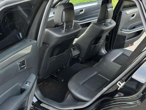 Black Mercedes-Benz E 220 2015 in Jonava, with an engine capacity of 2.20 L and mileage of 299 thousand km for 9850 €, photo 40 on AUTOMOTO.COM.LV
