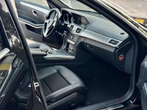Black Mercedes-Benz E 220 2015 in Jonava, with an engine capacity of 2.20 L and mileage of 299 thousand km for 9850 €, photo 42 on AUTOMOTO.COM.LV
