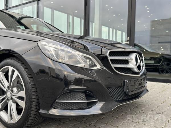 Black Mercedes-Benz E 220 2015 in Riga, with an engine capacity of 2.20 L and mileage of 306 thousand km for 9688 €, photo 10 on AUTOMOTO.COM.LV