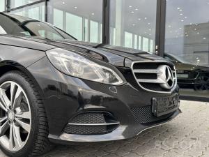 Black Mercedes-Benz E 220 2015 in Riga, with an engine capacity of 2.20 L and mileage of 306 thousand km for 9688 €, photo 10 on AUTOMOTO.COM.LV