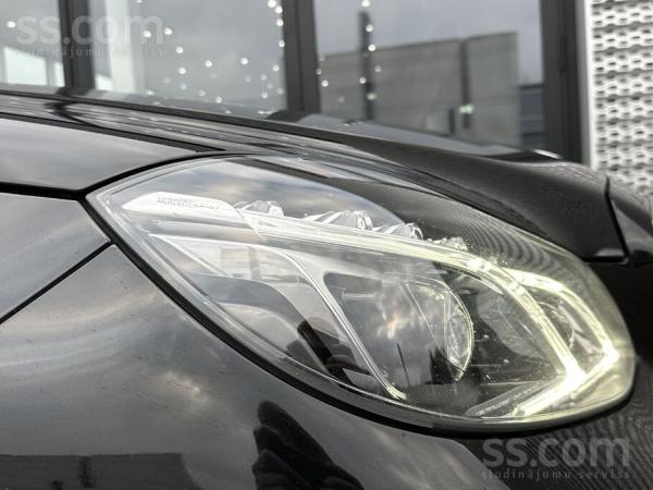 Black Mercedes-Benz E 220 2015 in Riga, with an engine capacity of 2.20 L and mileage of 306 thousand km for 9688 €, photo 11 on AUTOMOTO.COM.LV