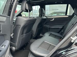 Black Mercedes-Benz E 220 2015 in Riga, with an engine capacity of 2.20 L and mileage of 306 thousand km for 9688 €, photo 16 on AUTOMOTO.COM.LV